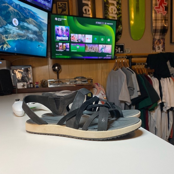 Ahnu | Shoes | Ahnu The Trolley Huarache Inspired Gladiator Strappy Zip ...